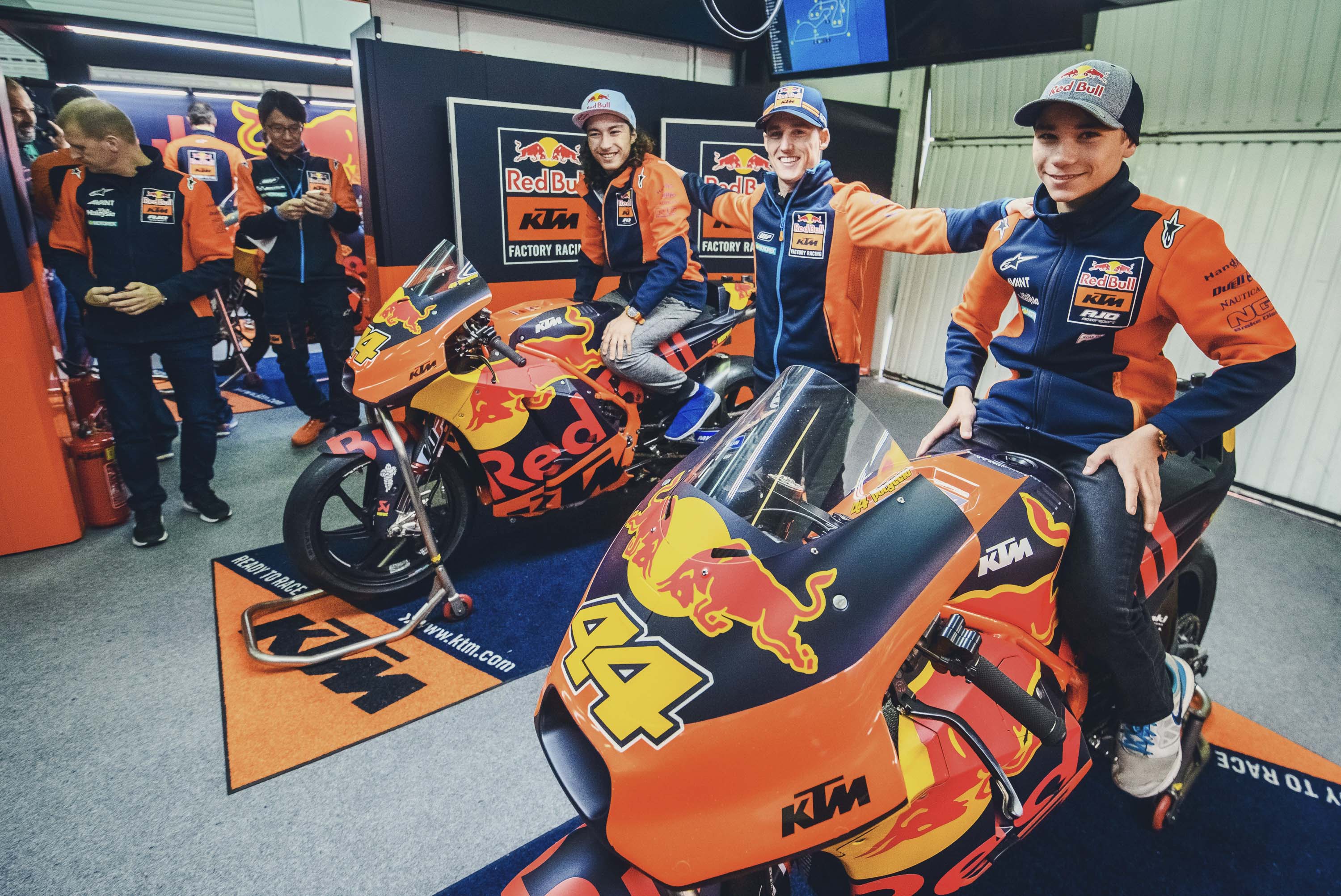 Mega Gallery: The New Riders & Machines of the Valencia Test - Asphalt ...