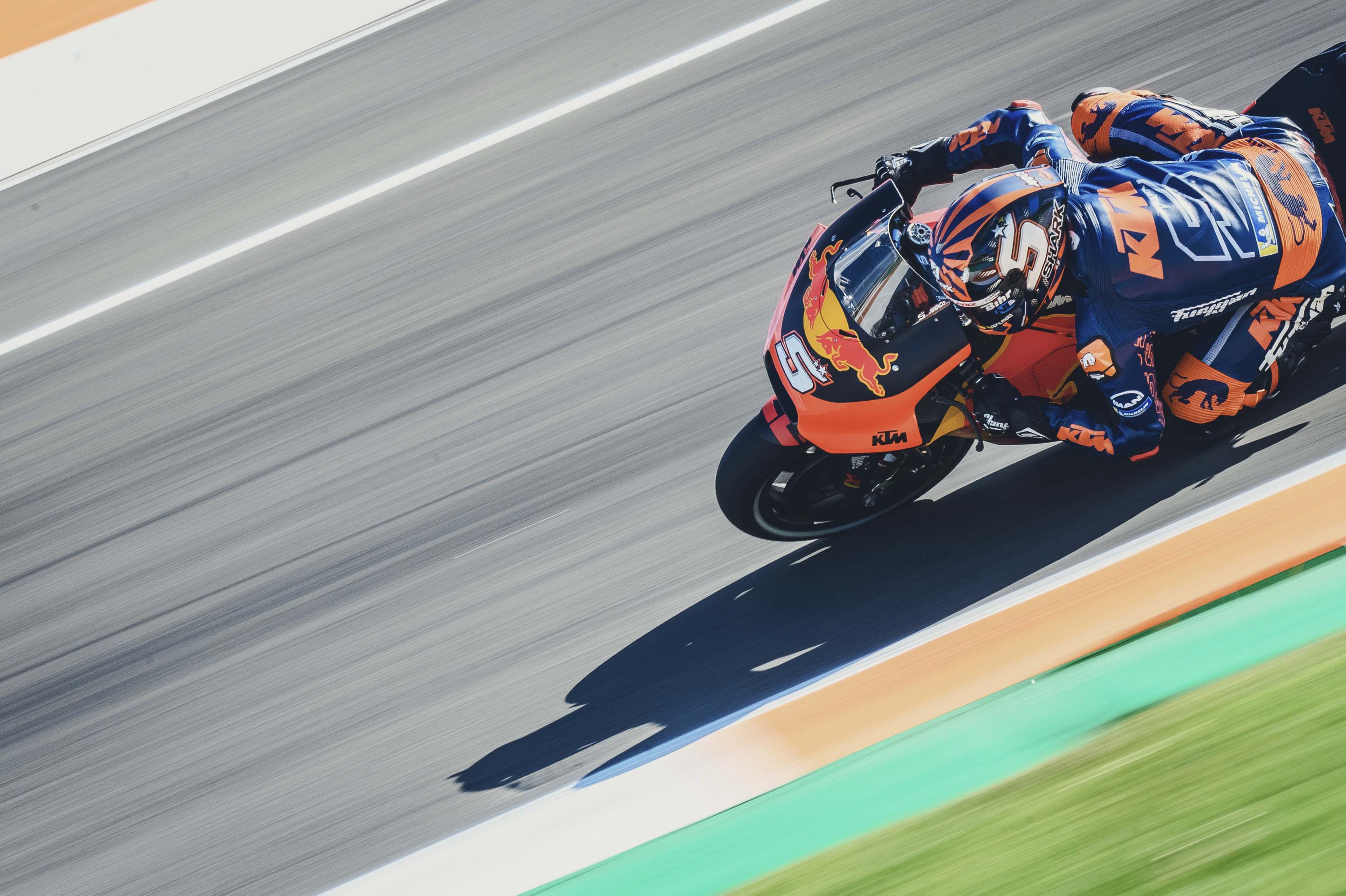 Mega Gallery: The New Riders & Machines of the Valencia Test - Asphalt ...