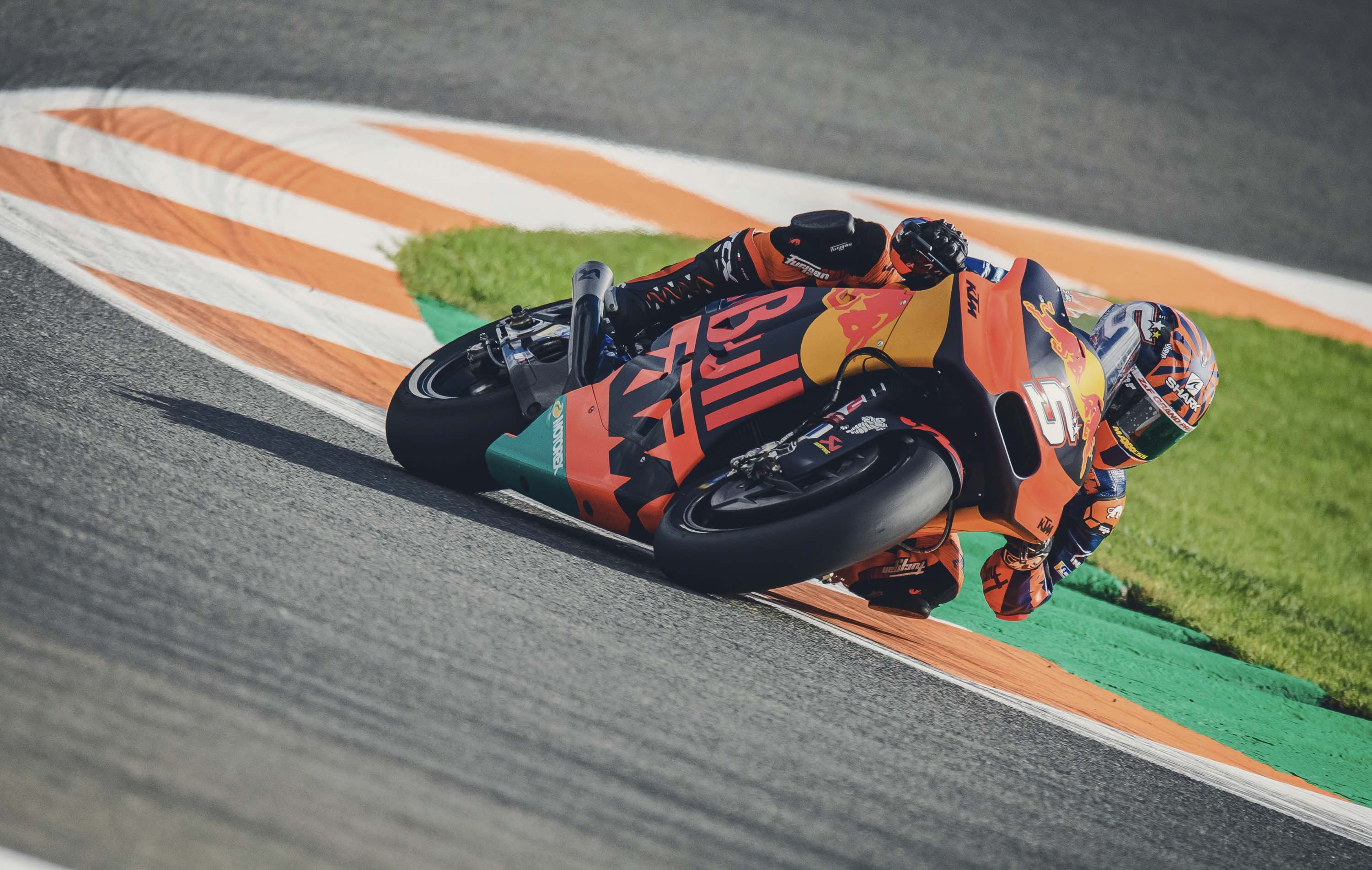 Mega Gallery: The New Riders & Machines of the Valencia Test - Asphalt ...