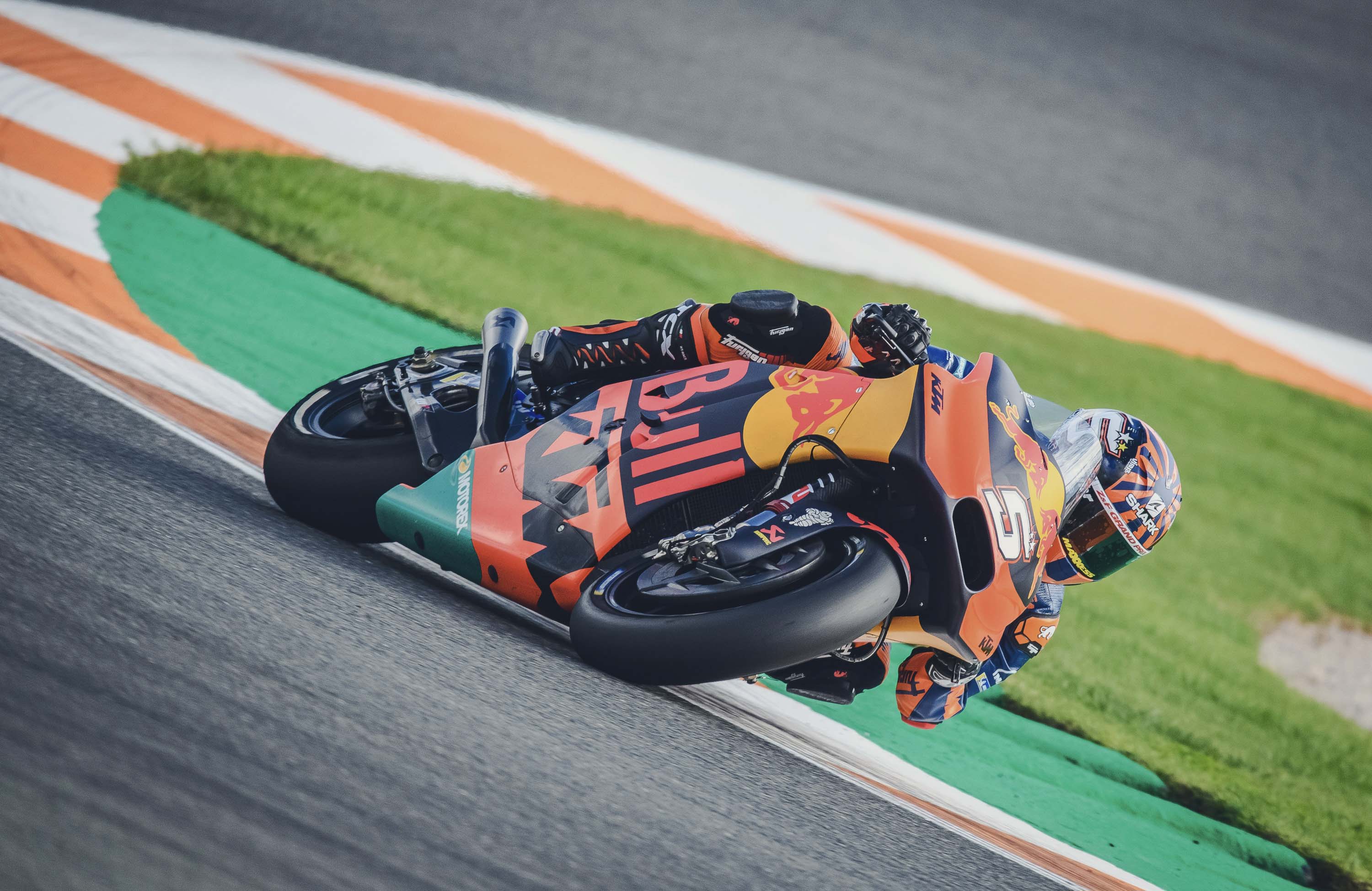 Mega Gallery: The New Riders & Machines of the Valencia Test - Asphalt ...