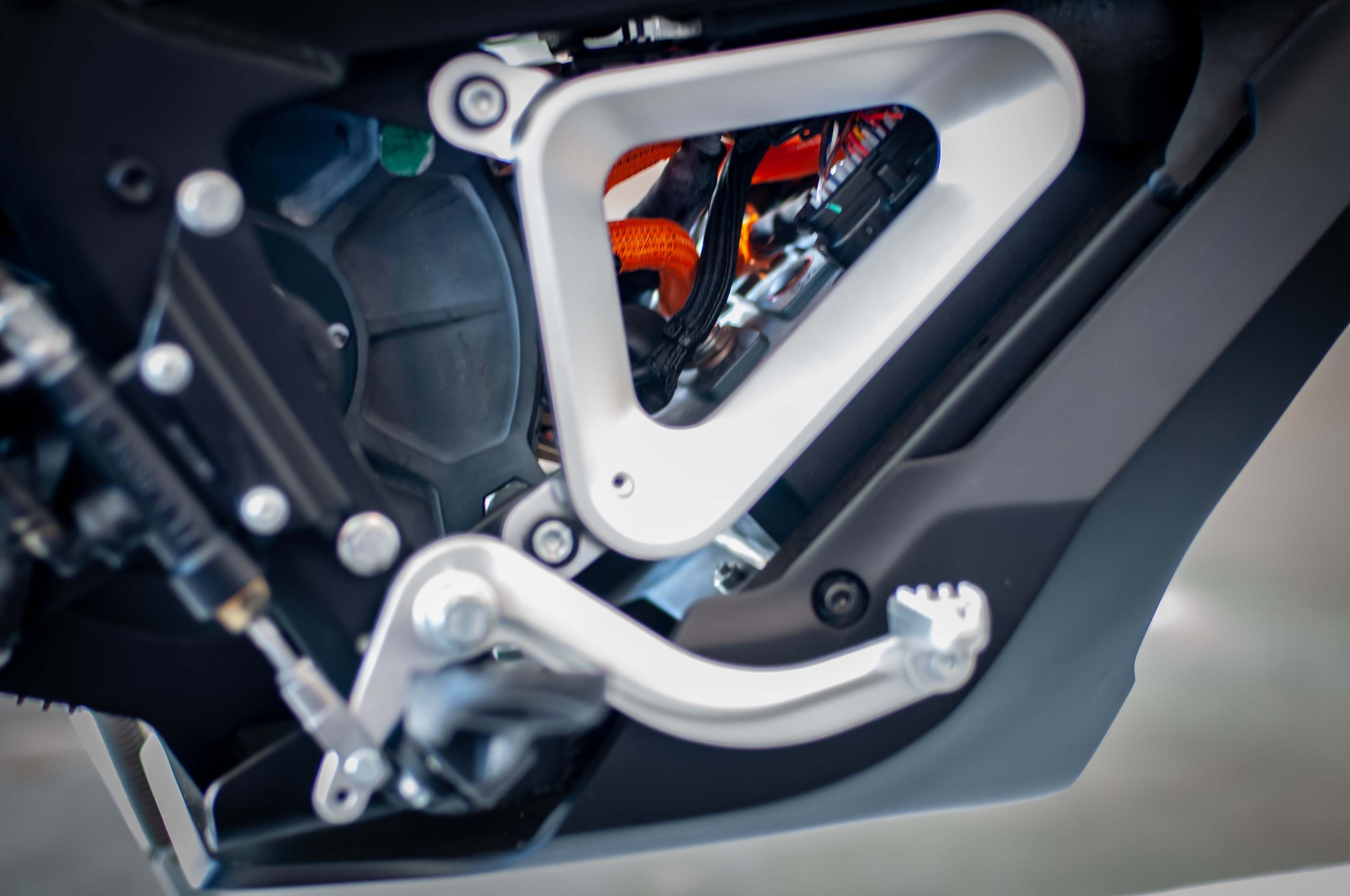 This Zero FX Custom Supermoto by Huge Design Is Damn Tasty - Asphalt ...