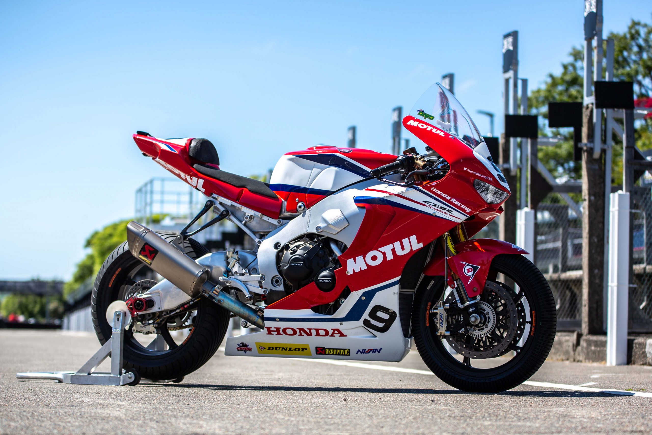 Up-Close with David Johnson's Honda CBR1000RR TT Race Bike - Asphalt ...