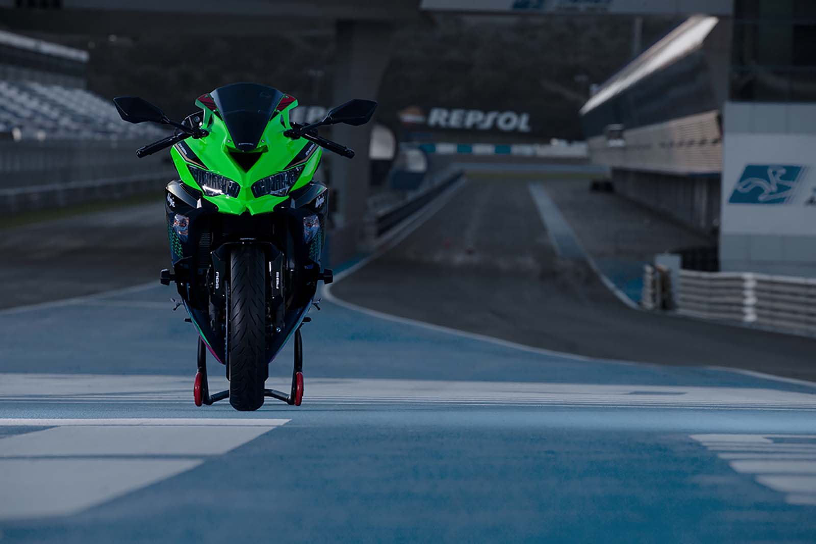 Kawasaki Ninja ZX-25R Debuts, 50hp & Cheaper Than We Thought - Asphalt ...