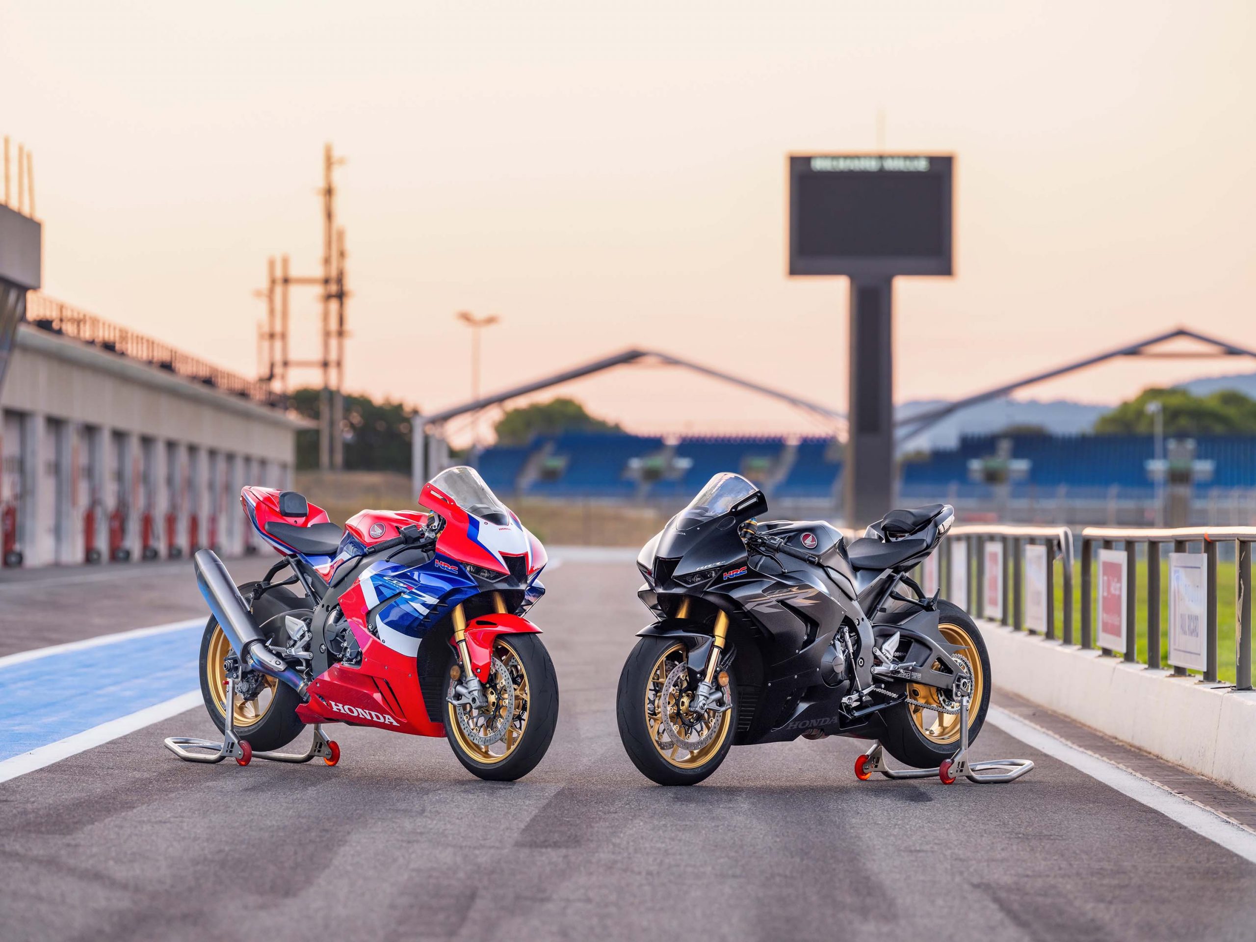Honda CBR1000RR-R Fireblade Gets Engine Updates & More for 2022 ...