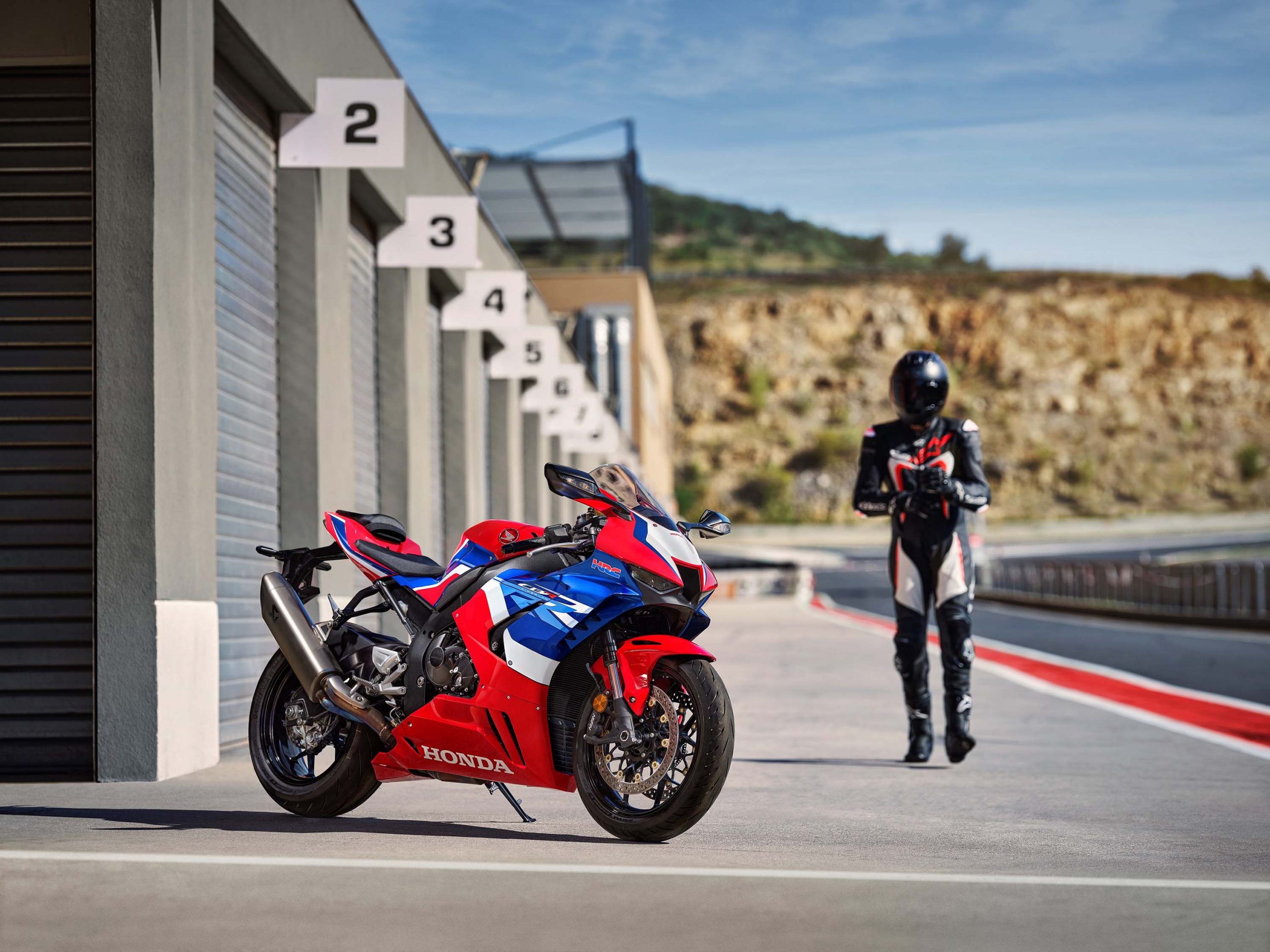 Honda CBR1000RR-R Fireblade Gets Engine Updates & More for 2022 ...