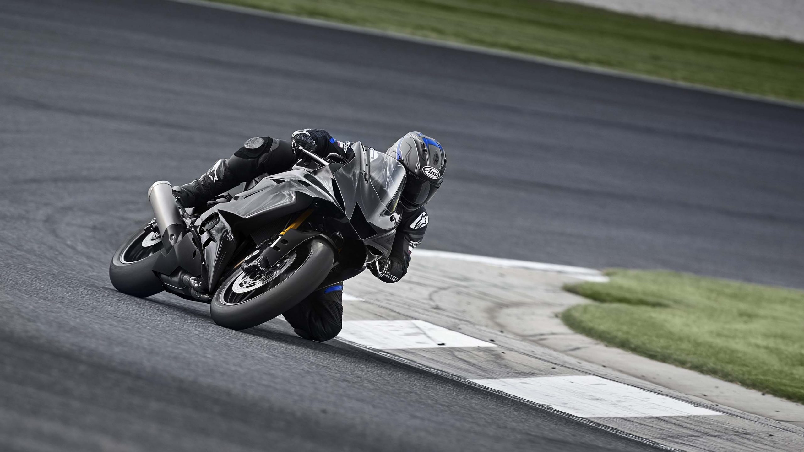 For the Track Only, The Yamaha R6 RACE & Yamaha R6 GYTR - Asphalt & Rubber